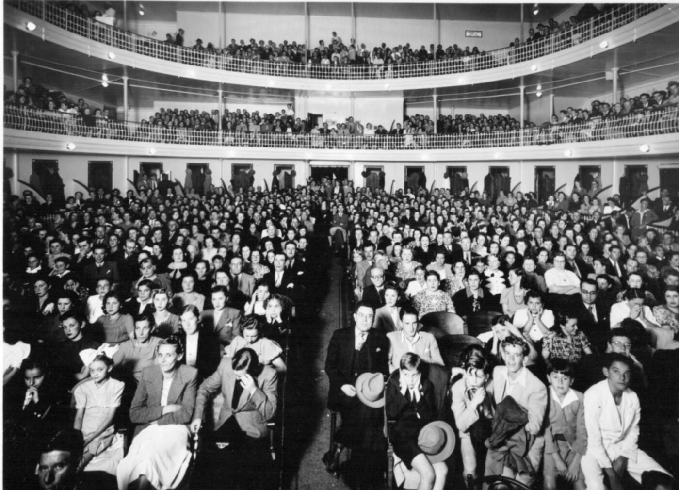 How to Be a Good Audience - Funny Women Magazine